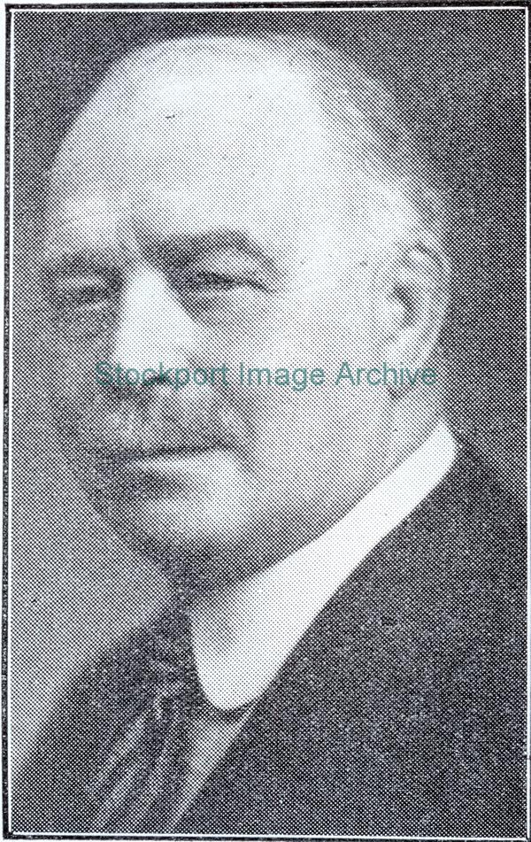 Howie Smith's Instagram, Twitter & Facebook on IDCrawl